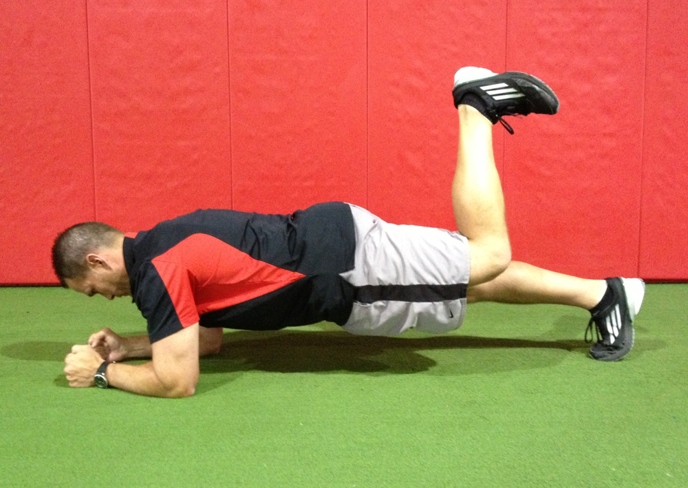 Functionally Fit: Front plank with hip extension - PFP media